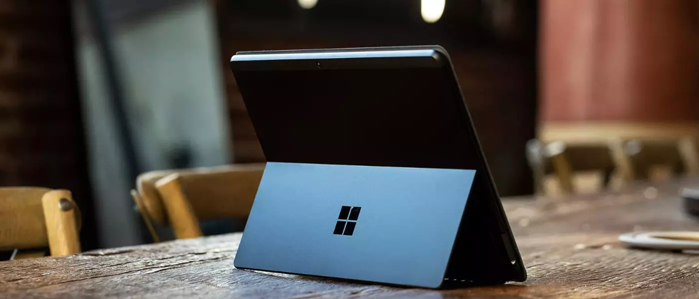 Đánh giá Surface Pro X