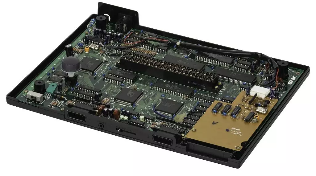 Neo-Geo-AES-Ṣi-FL