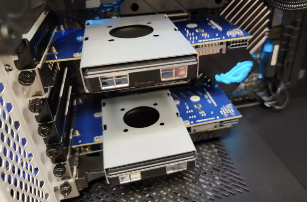 ינטעל ווייַזן די ריזיק פאָרשטעלונג פון PCIe 5.0 SSDs 12483_3