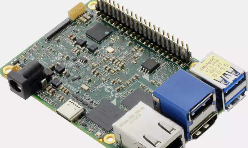 UP 4000 គឺជាក្លូនរបស់ Raspberry Pi ជាមួយនឹងប្រព័ន្ធដំណើរការ x86