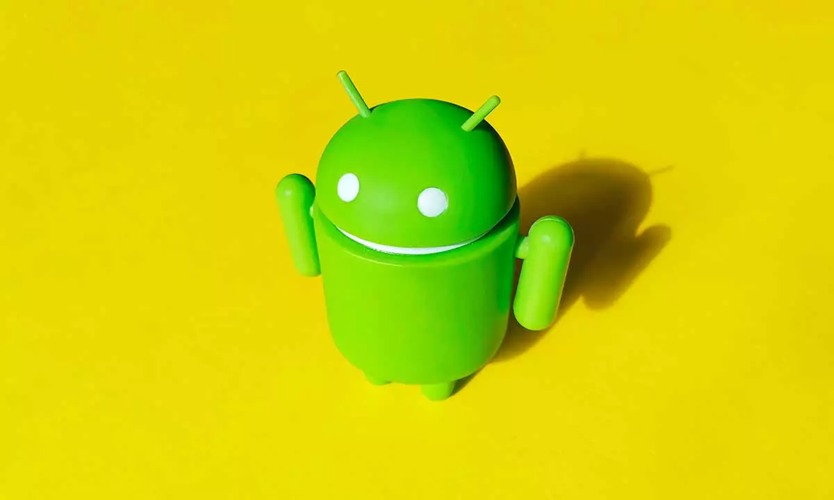 Android 12: mir hu schonn déi éischt Biller