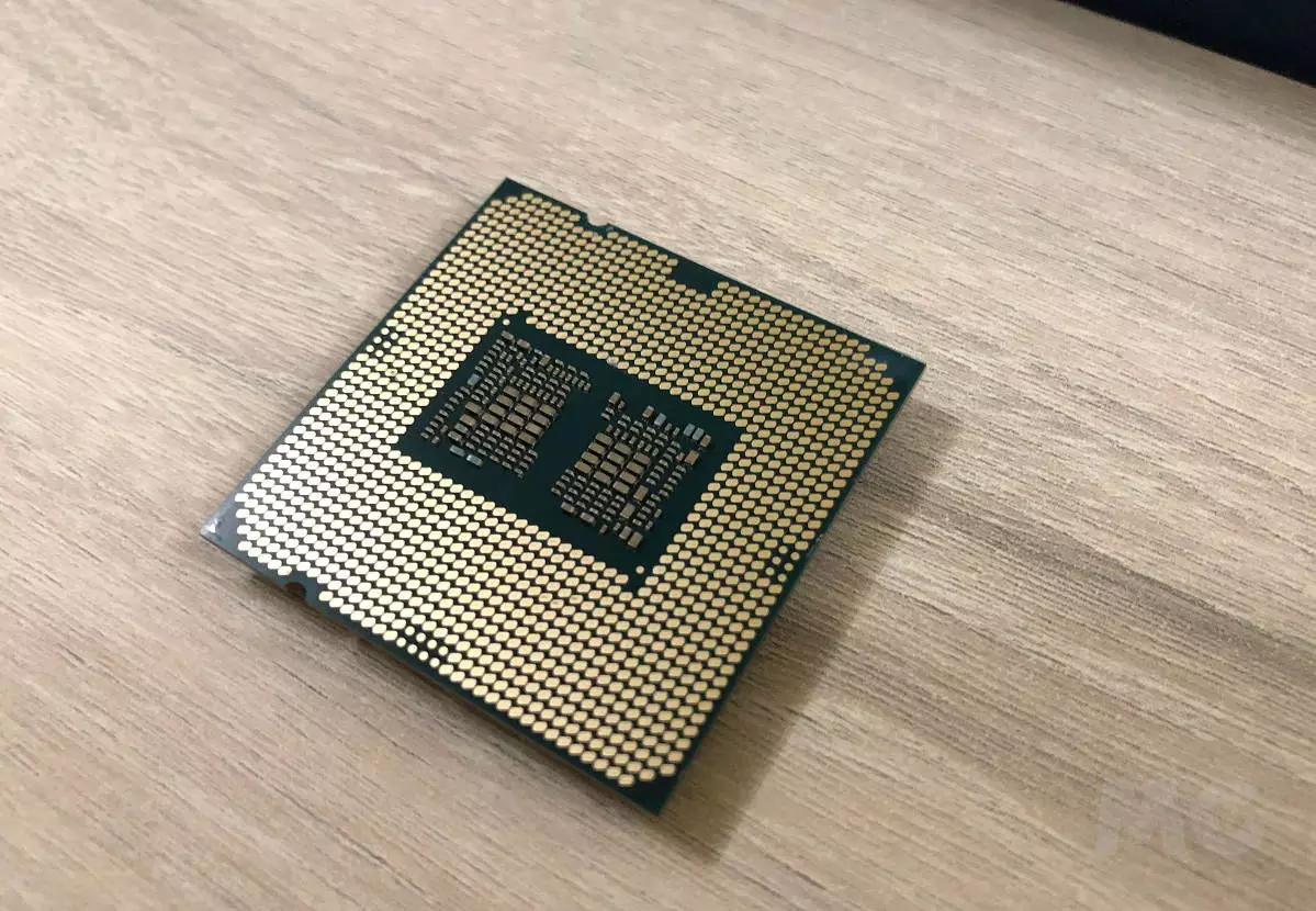 Recenzie Intel Core i9 10900K: cel mai puternic procesor din jocuri 15310_3