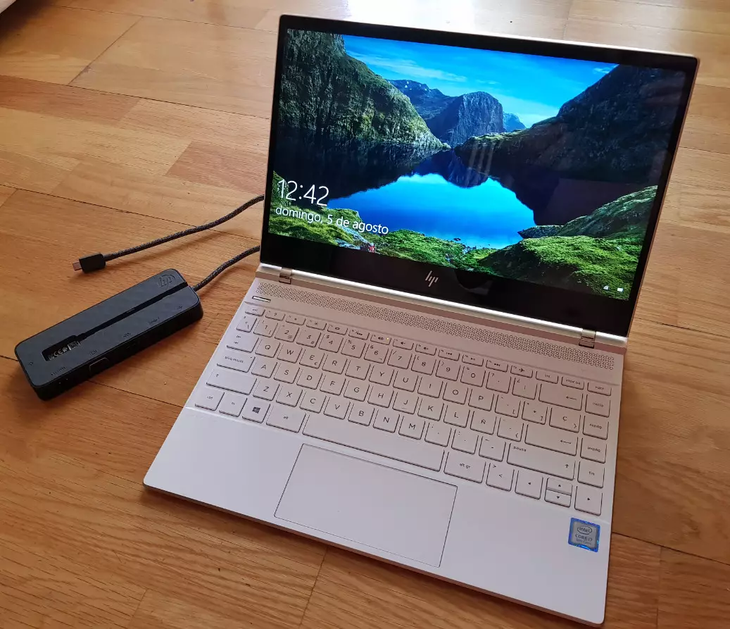 Recenzujeme HP Spectre 13: krása, výkon a mobilita 16552_26