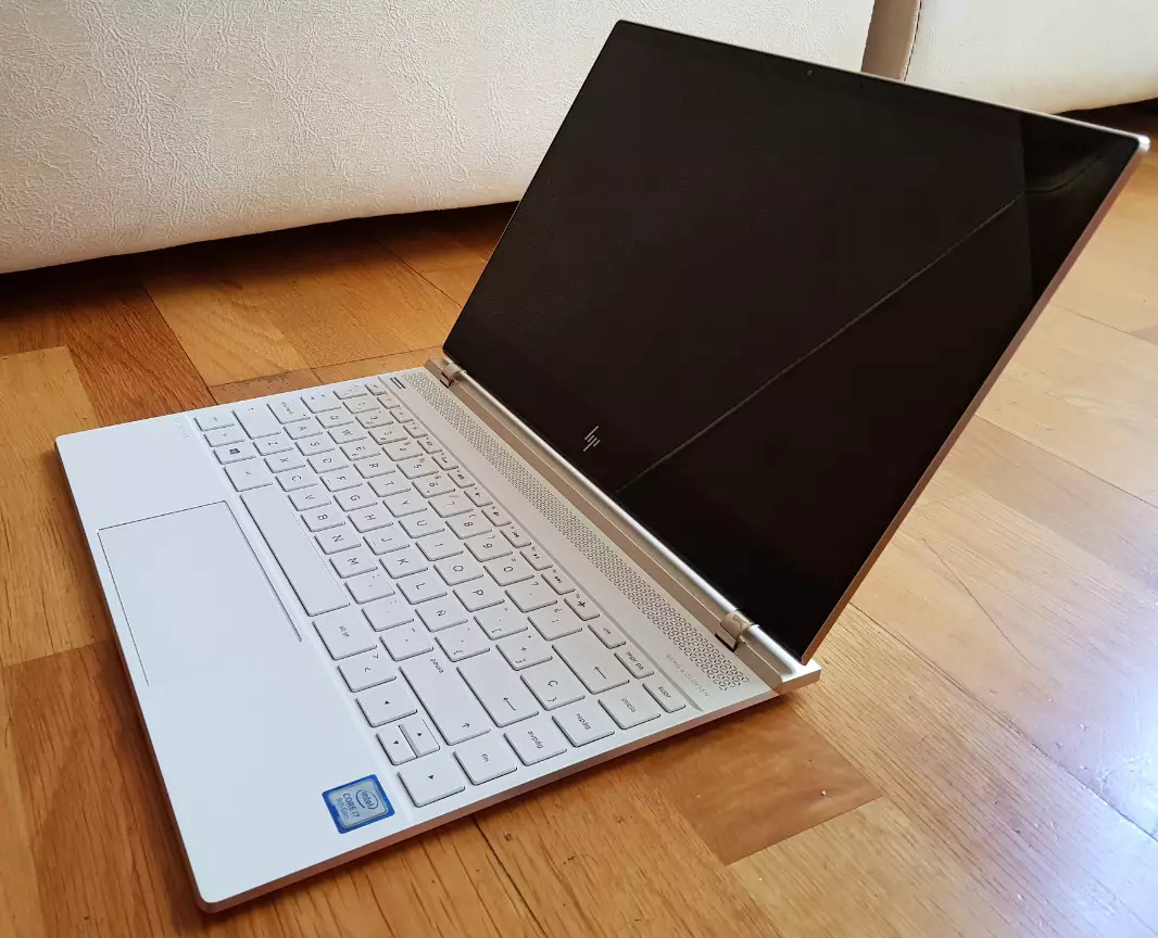 Recenzujeme HP Spectre 13: krása, výkon a mobilita 16552_63