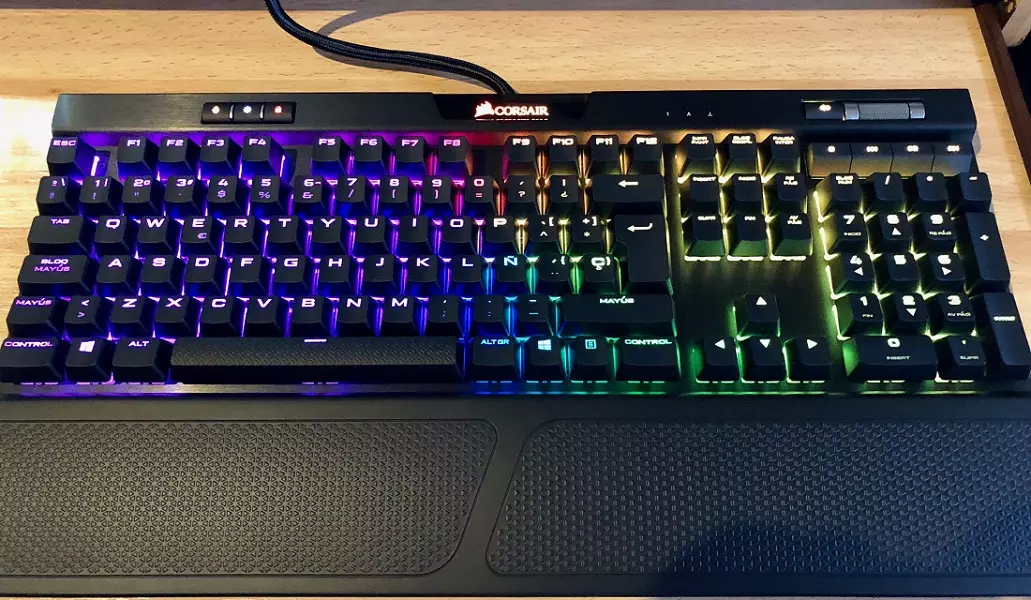 CORSAIR K70 RGB MK.2: Verbeter wat onverbeterlik gelyk het 16810_19