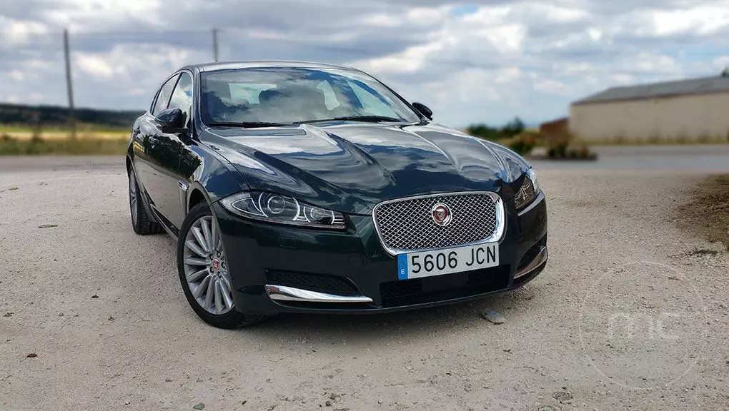 Jaguar XF 2.2 D, ბრიტანული პირველი კლასი 19821_41