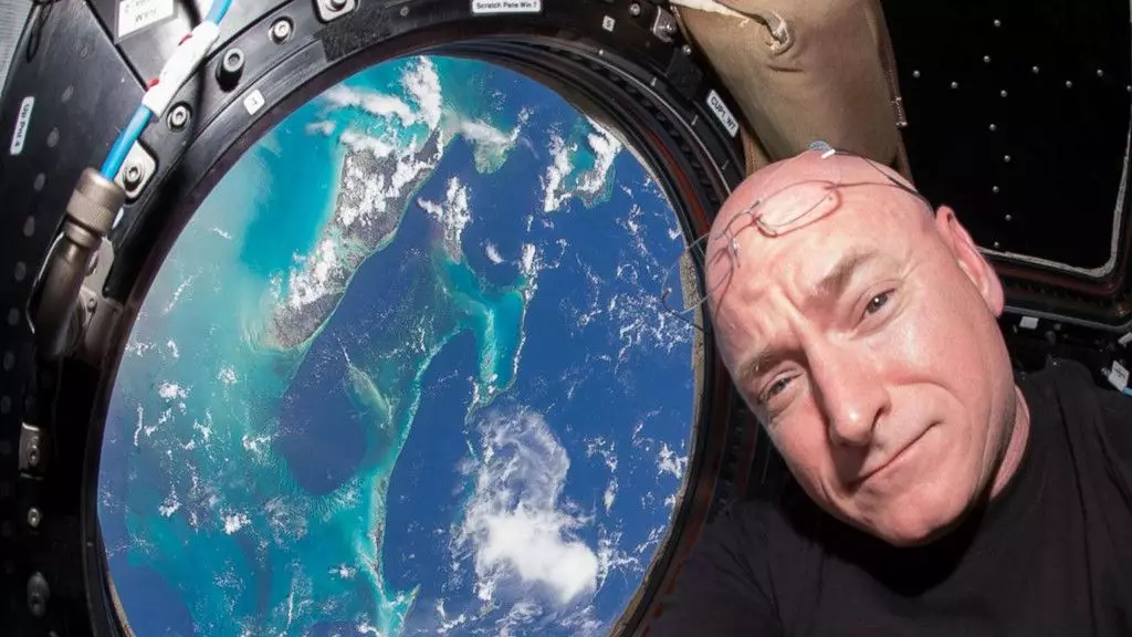 ຮູບພາບຂອງ Scott Kelly