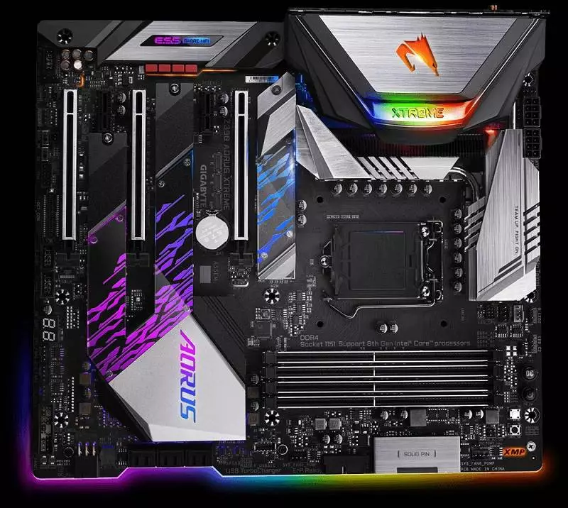 GIGABYTE Z390 AORUS XTREME: Core 9000rako luxuzko plaka bat 25466_6