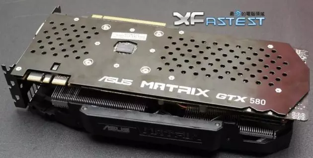 ASUS Matrix および Mars II、壮大なシングルおよびダブル NVIDIA GTX 580 26066_3