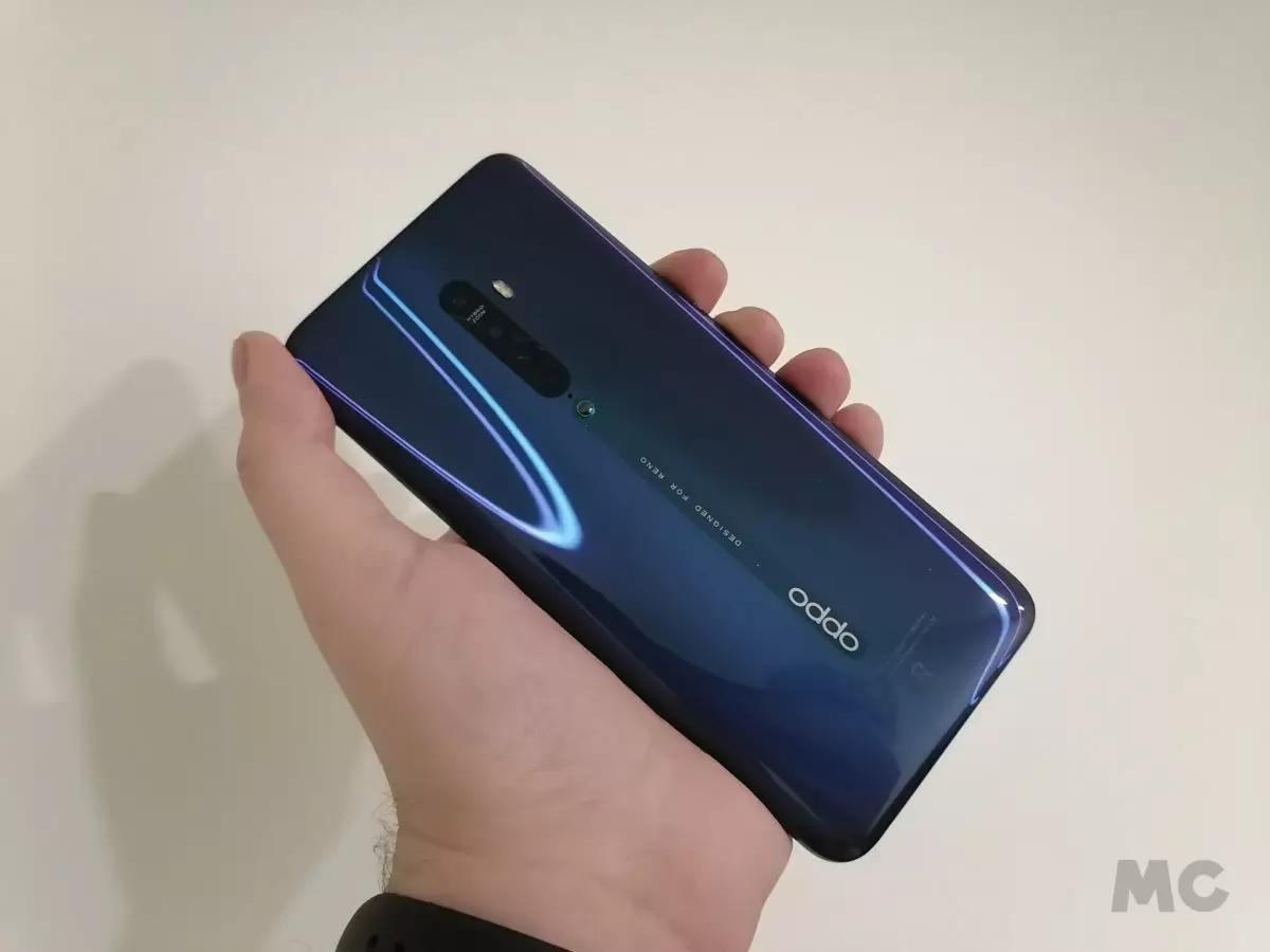 Oppo Reno2၊ ဆန်းစစ်ချက်- ငါးမန်းများကြားတွင် ရေကူးခြင်း။ 26401_7