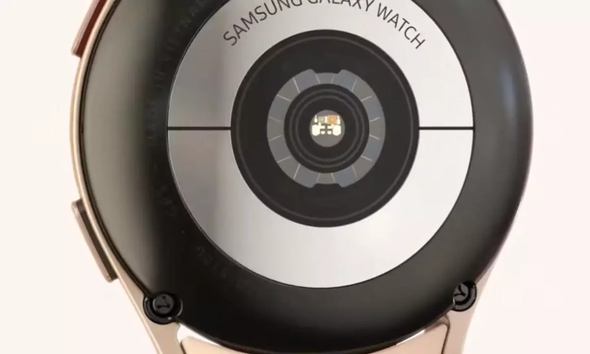 Samsung අනාගත Galaxy Watch5 වෙත උෂ්ණත්වමානයක් එක් කළ හැකිය