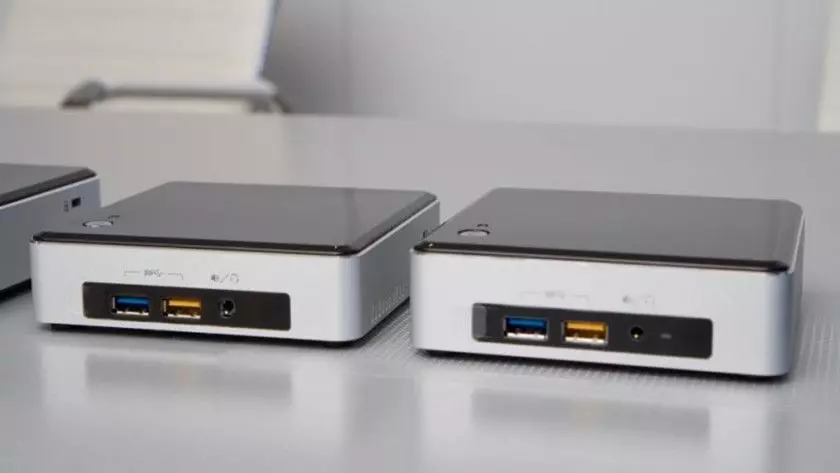 Intel NUC со езерото Аполо