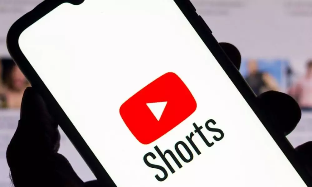 YouTube Shorts ئاكتىپ ئىشلەتكۈچىلەردىن 1.5 مىلياردتىن ئېشىپ كەتتى