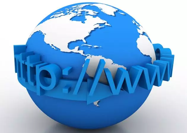 World Wide Web inosvitsa makore makumi maviri nemashanu