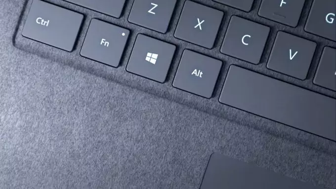 Microsoft Windows 10 S менен Surface ноутбукту сунуштады 36423_8