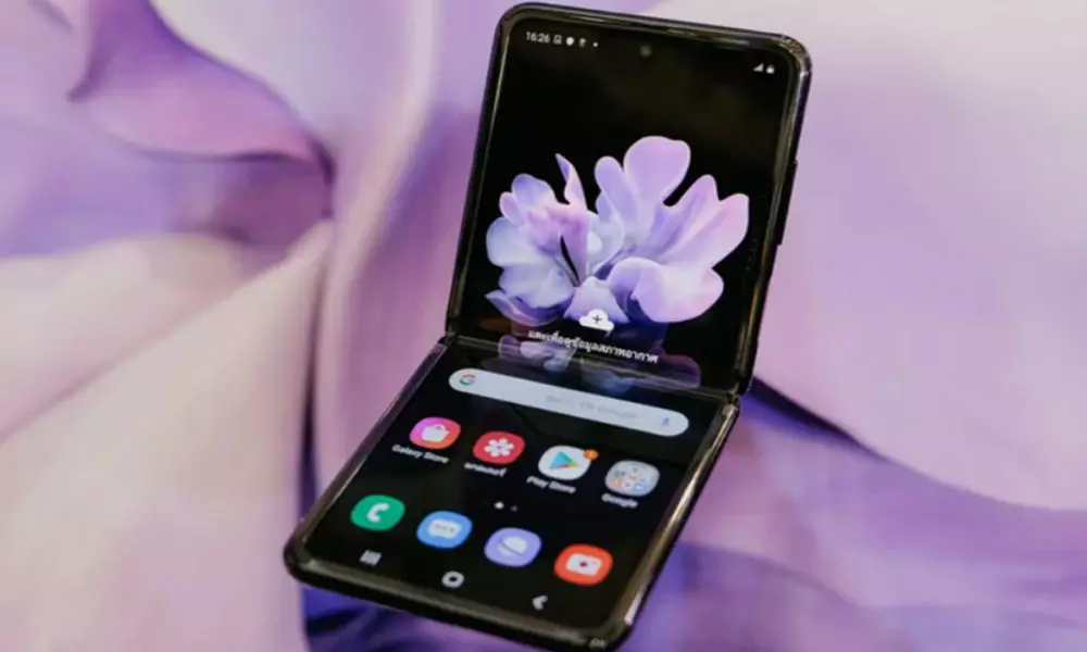 Энэ нь Samsung-ийн Galaxy Z Flip 4 эвхэгддэг гар утас байх болно