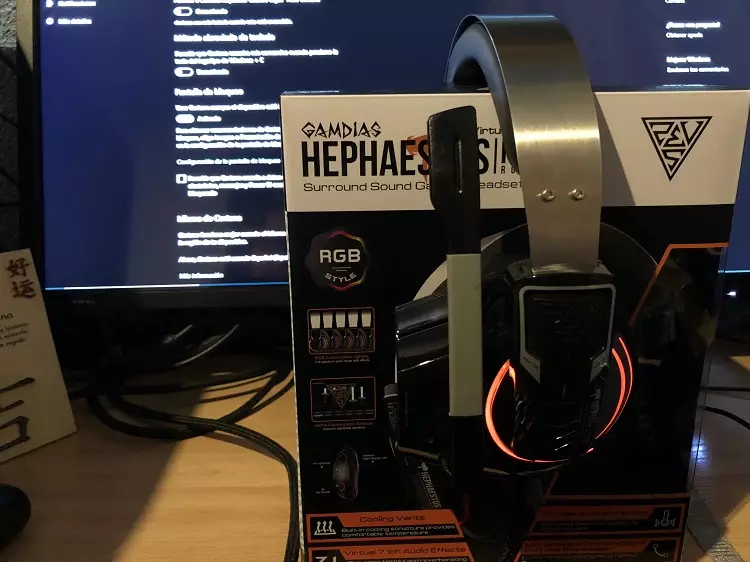 Tlhahlobo ea Hephaestus P1 RGB Gaming Headset 39926_2