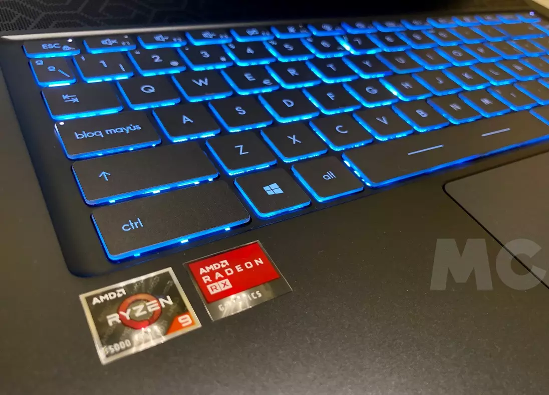 MSI Delta 15 AMD Advantage Edition