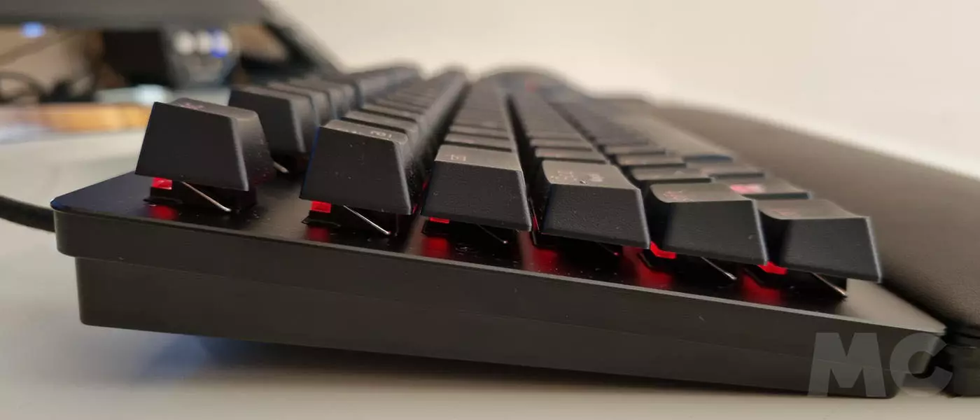 Cluiche Razer Huntsman v2