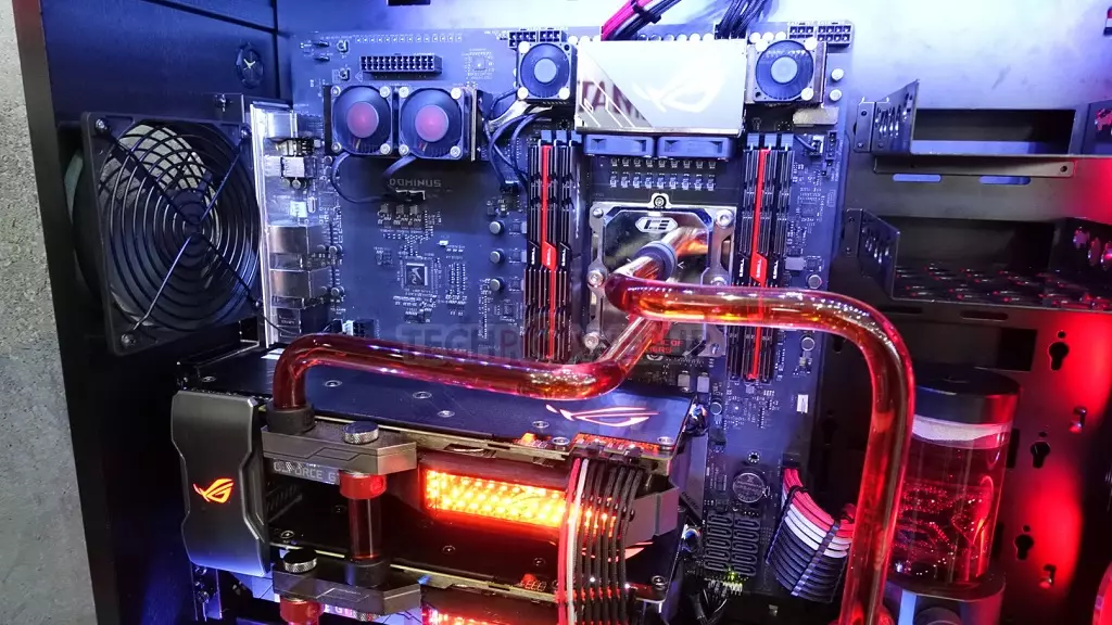 Images de la carte mère ASUS ROG Dominus avec processeur Intel Core i9 à 28 cœurs 45407_1