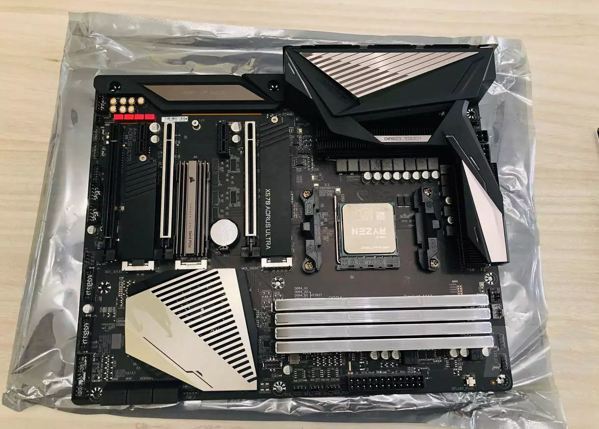 ទេវកថាទាំងប្រាំអំពី motherboard