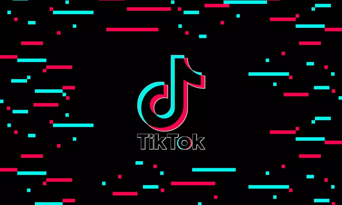 Facebook kreas kampanjon por kalumnii TikTok