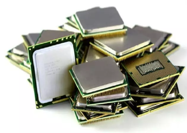 د سر څخه سر پرتله کول: 18 CPUs او APUs د 200 ډالرو څخه کم