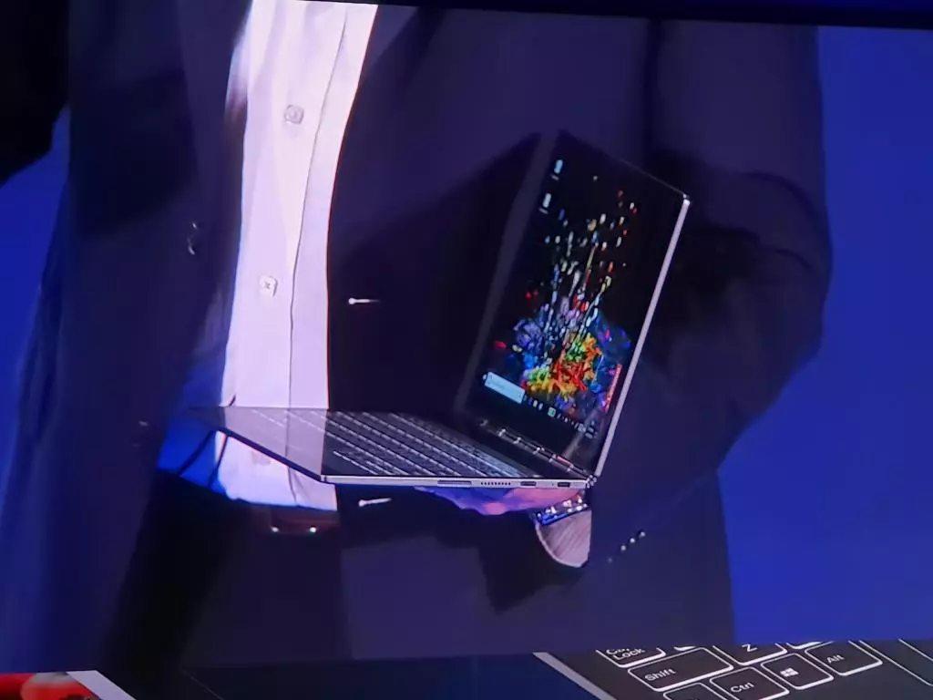 Yoga Book 2: Lenovo bude pokračovať v stávkovaní na dvojitú obrazovku 61732_2