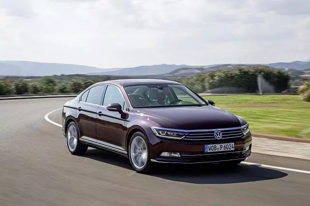 Passat нав: Volkswagen шармгинии худро гум мекунад 63901_1