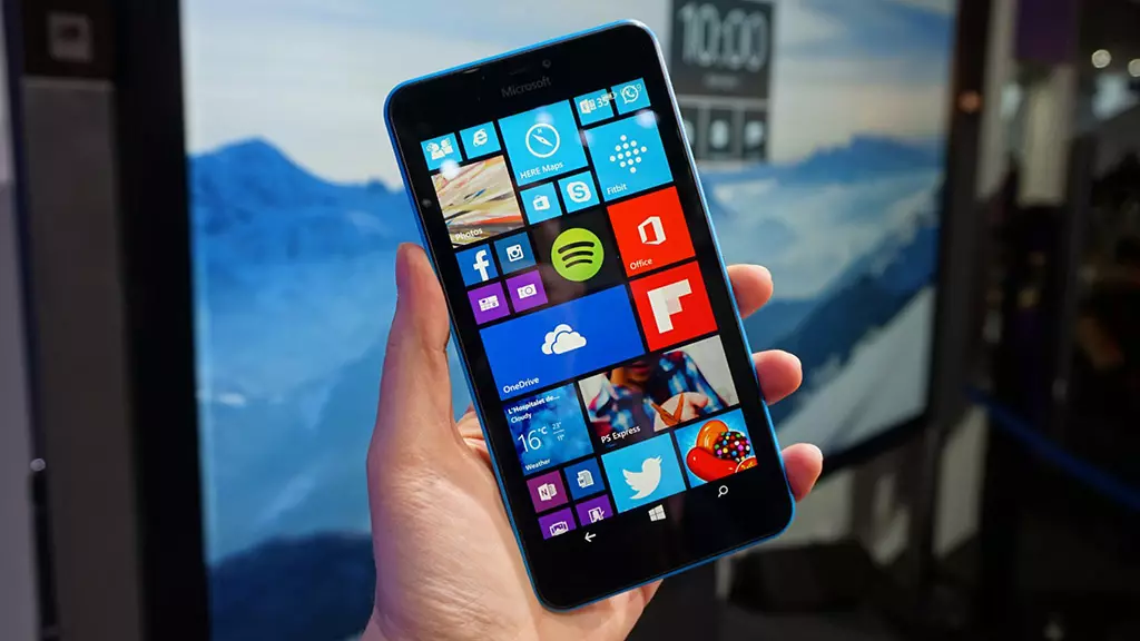 Se beheare te rinnen applikaasjes op in Lumia smartphone mei Windows RT 65844_1