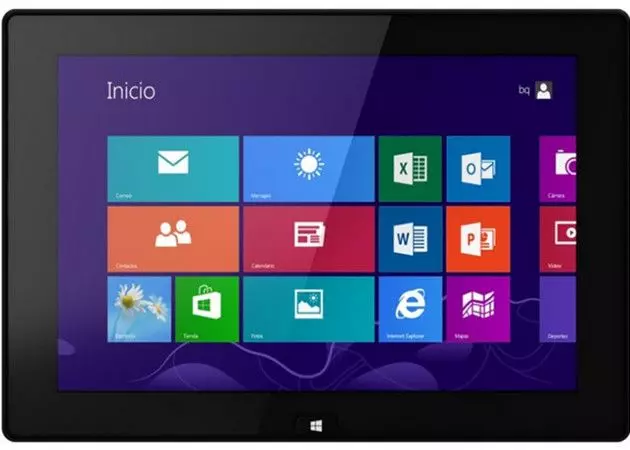 bq Tesla W8, mbadamba nkume Spanish nwere Windows 8