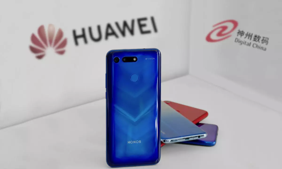 Huawei פארקויפט Honor צו דיגיטאַל טשיינאַ גרופע