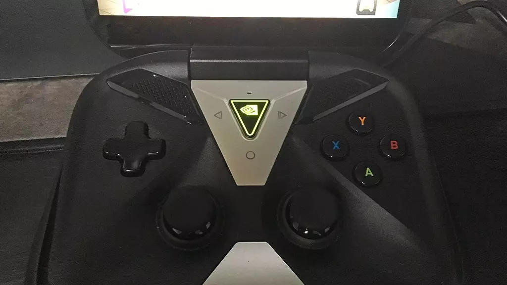 Atopouse a consola NVIDIA Shield 2 nunha tenda de empeños 69044_1