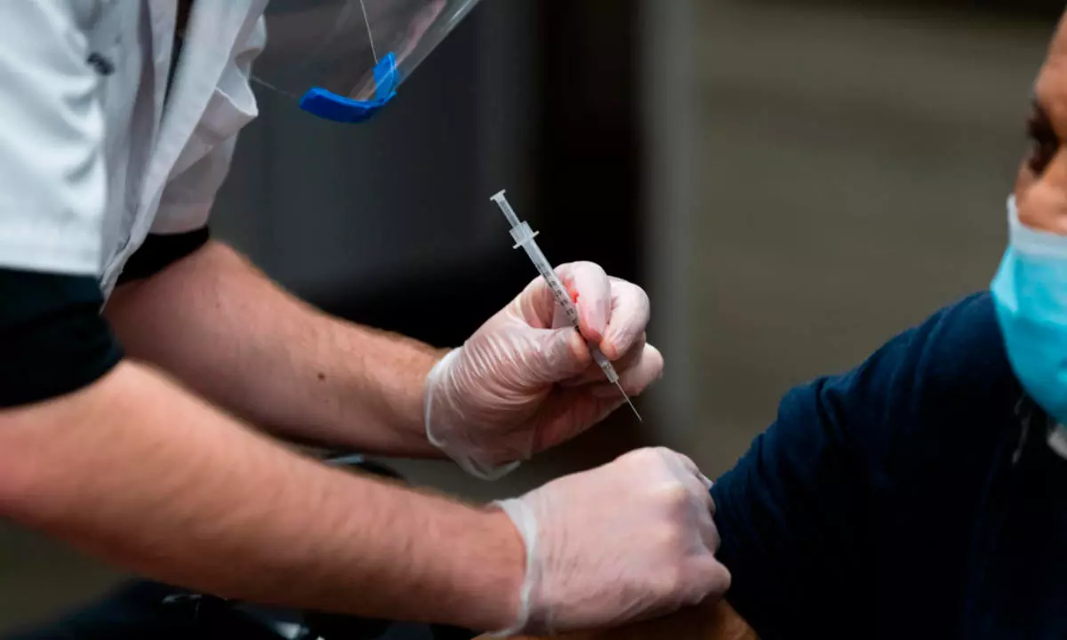 Varianta Delta: o singură doză de vaccin nu este suficientă