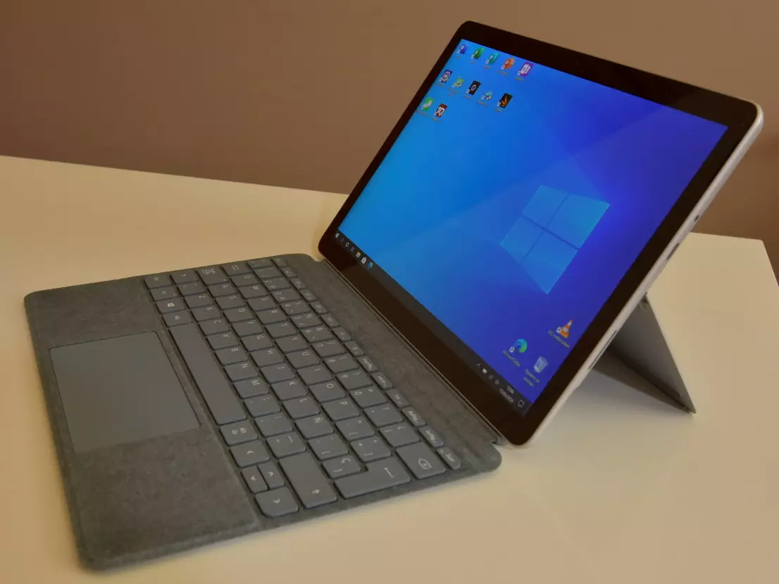 Surface Go 2