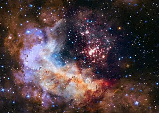 Hubble 25 ياشقا كىردى