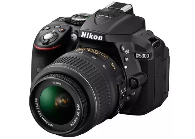 Nikon D5300, indi WiFi və GPS ilə 92917_3